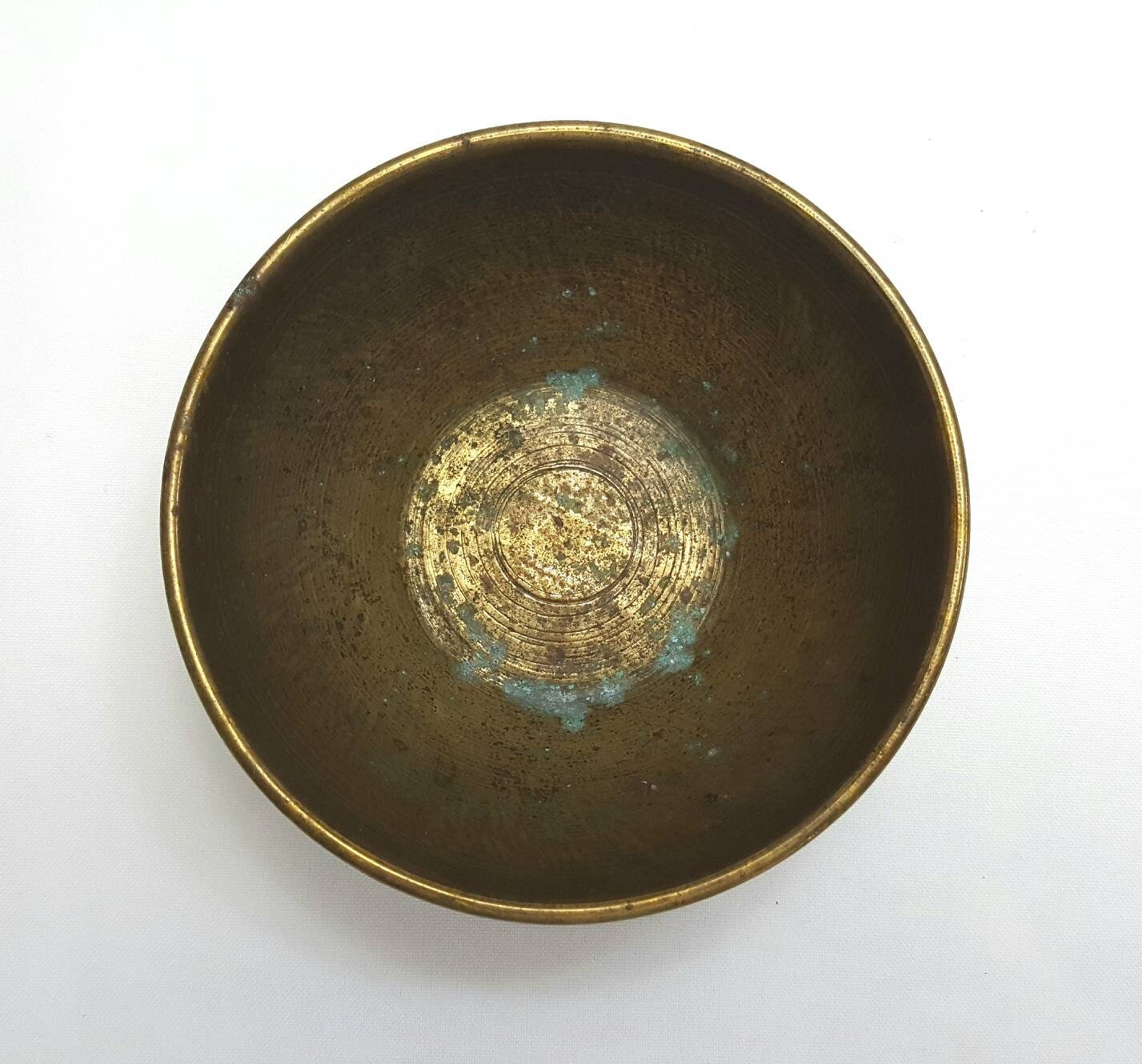 "Timeless Elegance: Antique Middle Eastern Islamic Brass Bowl with ...